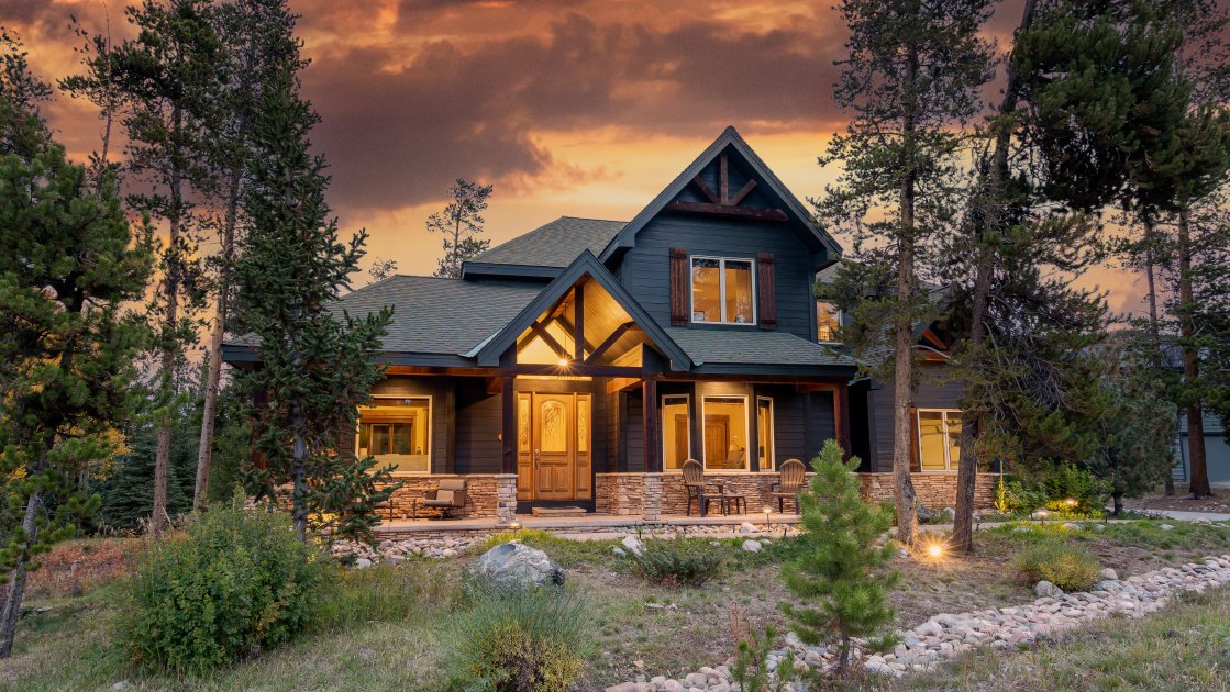 The Breck Haus - Exotic Estates